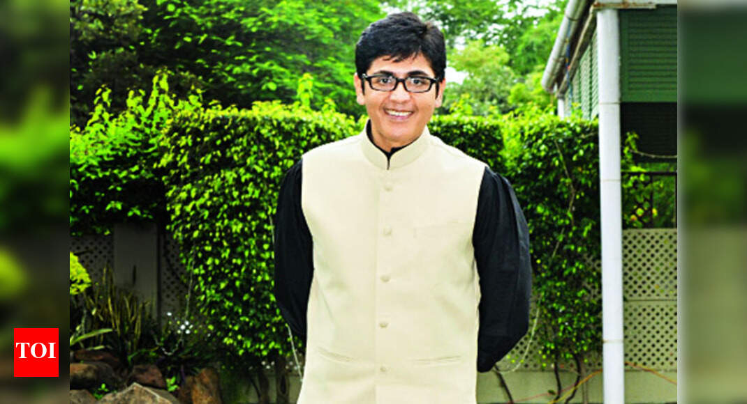 Aashif Sheikh: I do theatre to push my limits as an actor - Times of India