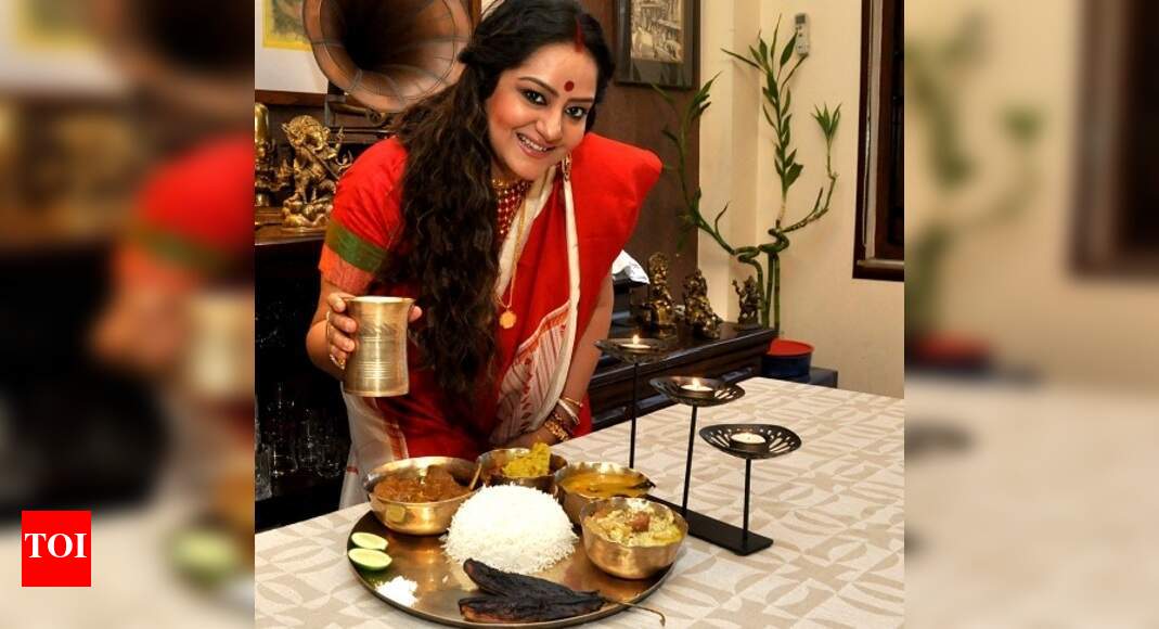 Sudipa cooks vegeterian mutton for Nabami bhog | Bengali Movie News ...