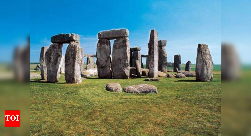 Hidden henge: Archaeologists discover huge Stonehenge ‘sibling’ in UK ...
