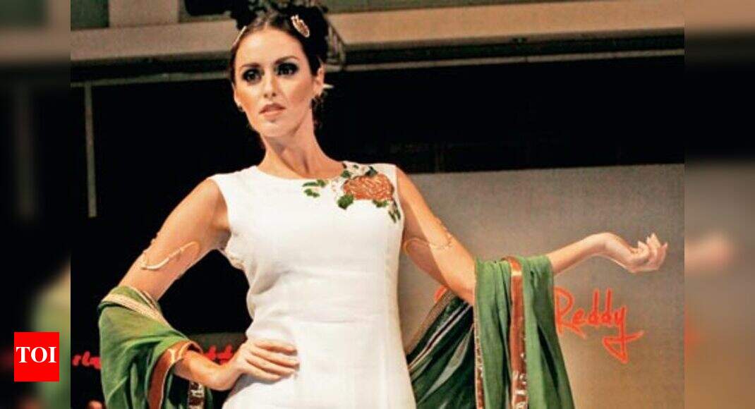 Shilpa Reddy showcases collection in Dubai - Times of India