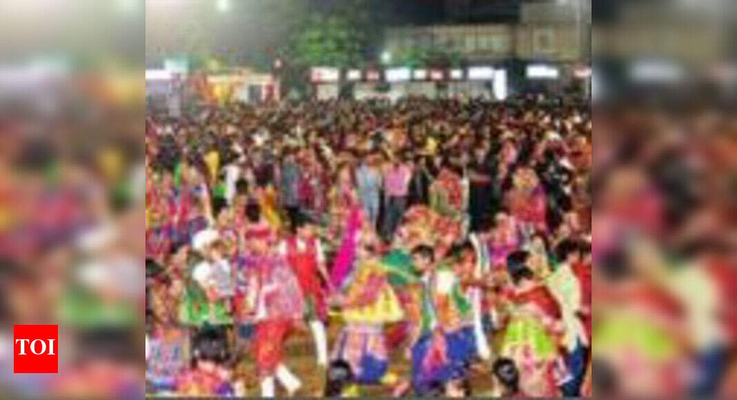 Muslim youths barred at garba venues in Godhra - Times of India