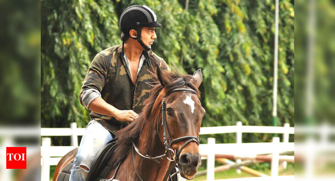In Pics: Dev takes horse riding lessons! | Bengali Movie News - Times ...