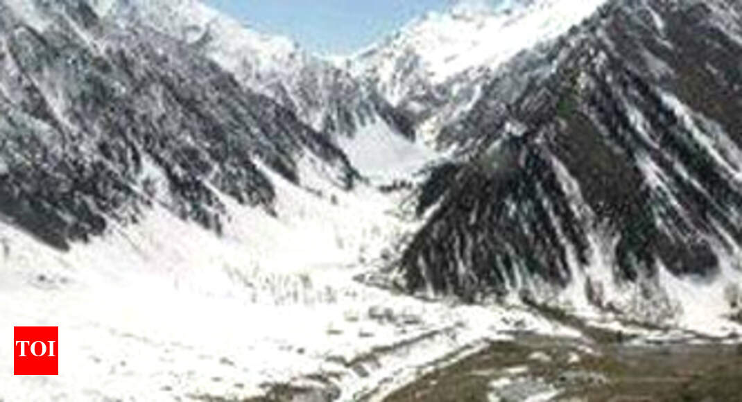 35 Chinese soldiers return to Ladakh’s Chumar, sit on a hillock | India ...