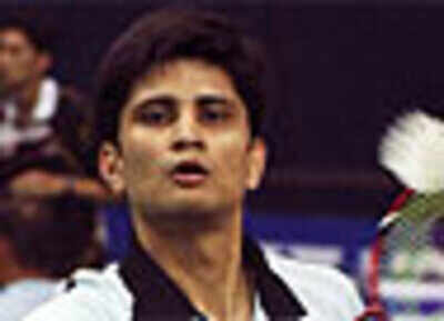 Chetan in second round, World No 1 crashes out of Indian Open ...