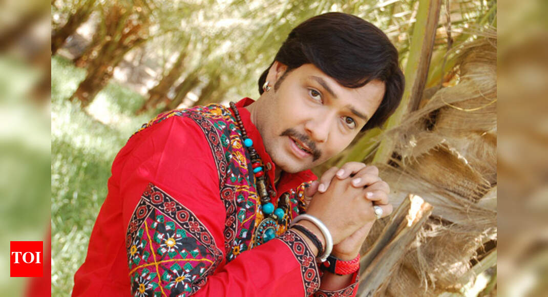 Chandan Rathod gears up for Navratri | Gujarati Movie News - Times of India