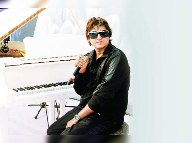 Aadesh Shrivastava takes Indian music to a global platform | Hindi ...