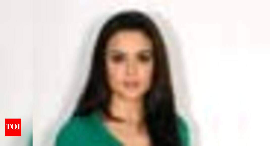 Preity is overwhlemed by Dharamji | Hindi Movie News - Times of India