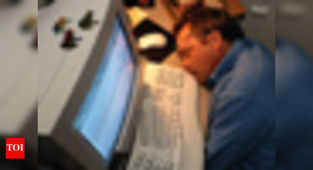 Late-night shift ups cancer risk - Times of India