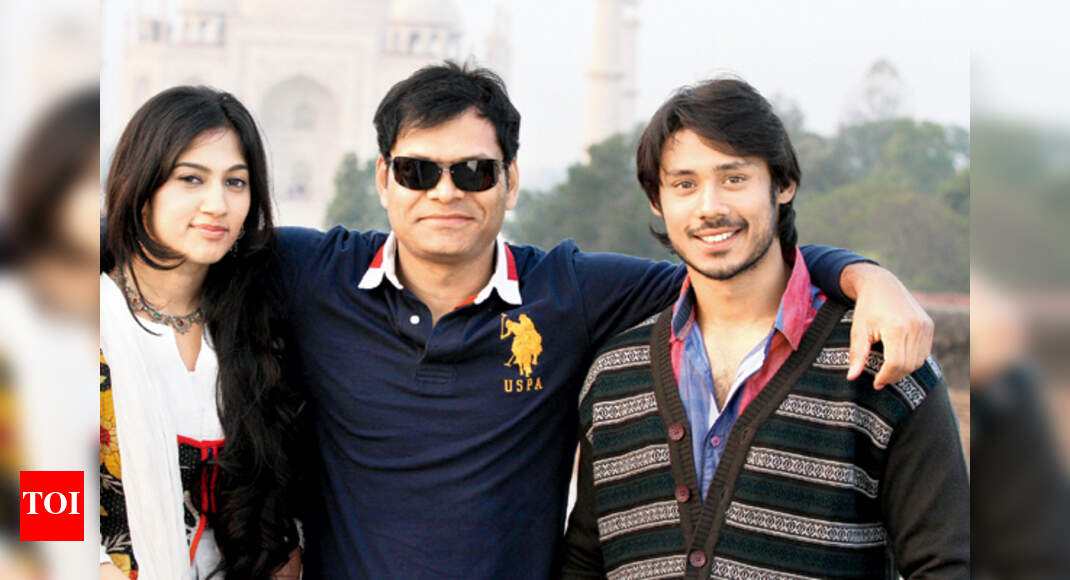 Jigariyaa celebrates 80’s style romance | Hindi Movie News - Times of India