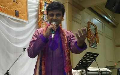 Maulik Mehta celebrates Navratri in Canada | Gujarati Movie News ...