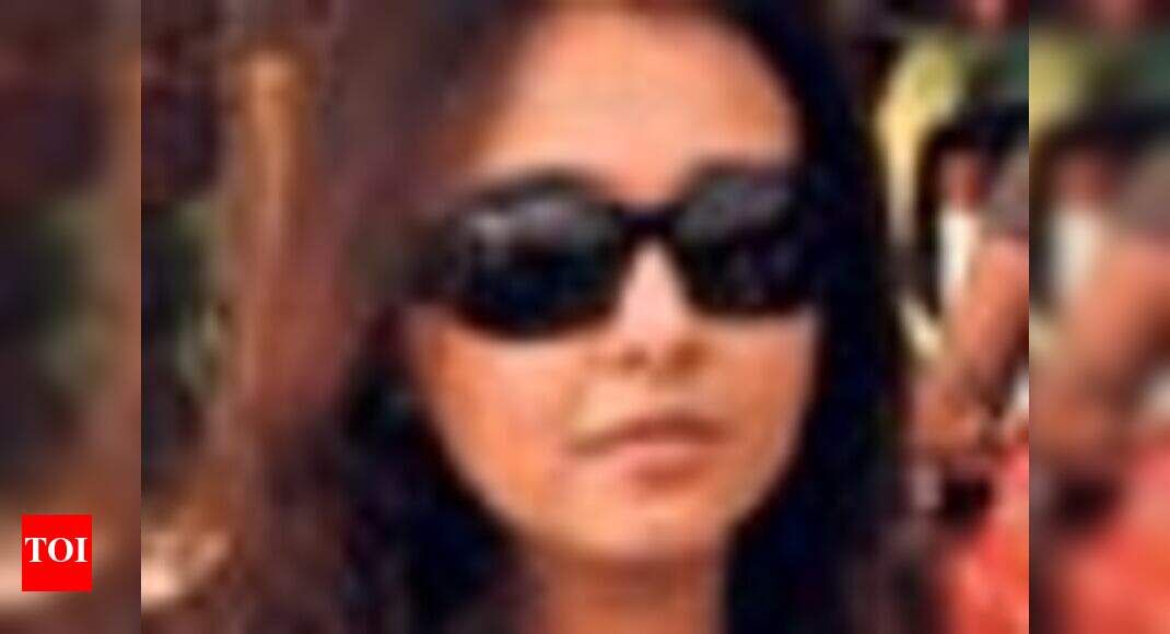 Suchitra moves to her new home | Hindi Movie News - Times of India