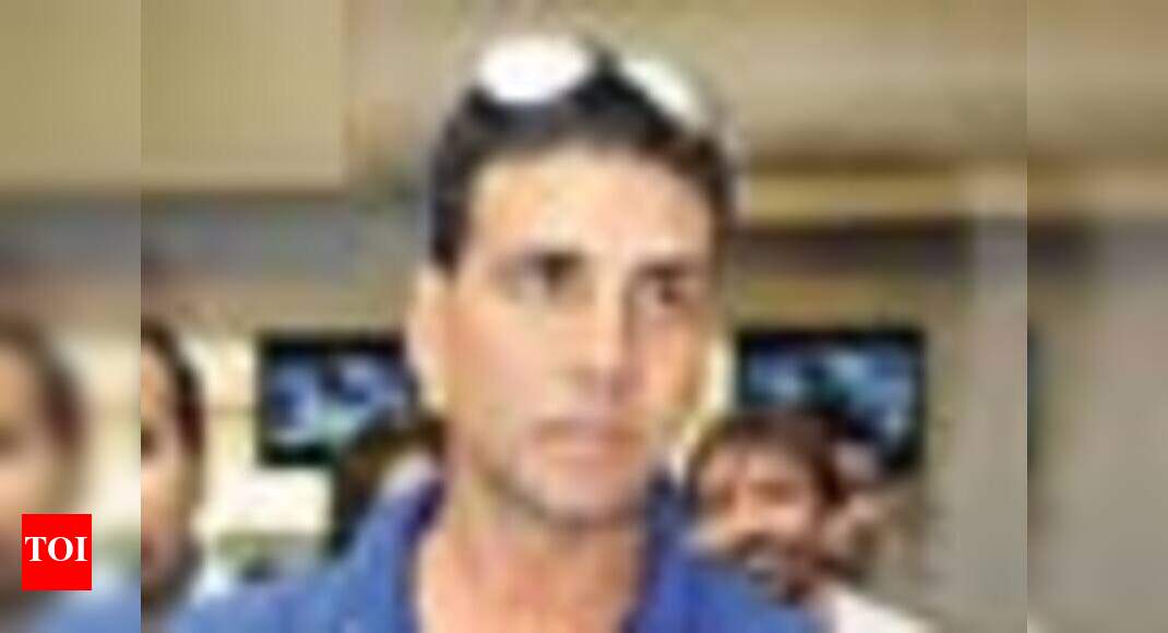 Akshay's disaster management | Hindi Movie News - Times of India