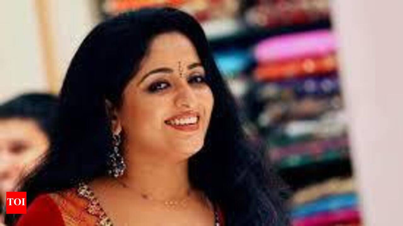 Kavya Menon's Instagram, Twitter & Facebook on IDCrawl