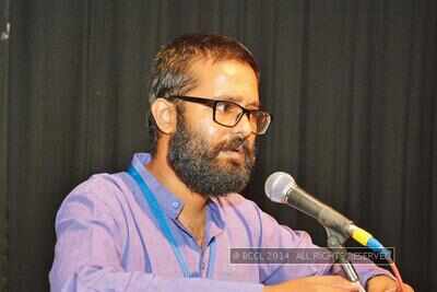 City people pay tribute to famous poet Asrar-ul-Haq Majaz in Lucknow ...