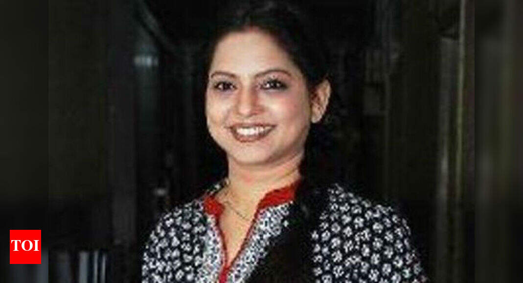 Sampada walks out of her directorial debut | Marathi Movie News - Times ...