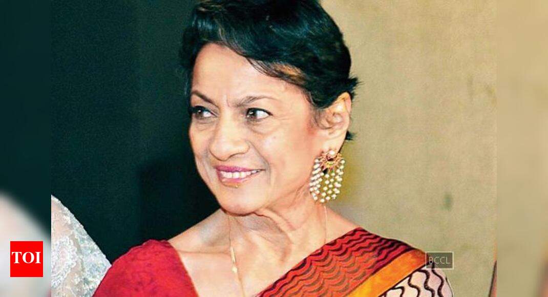 Tanuja’s health stable | Hindi Movie News - Times of India