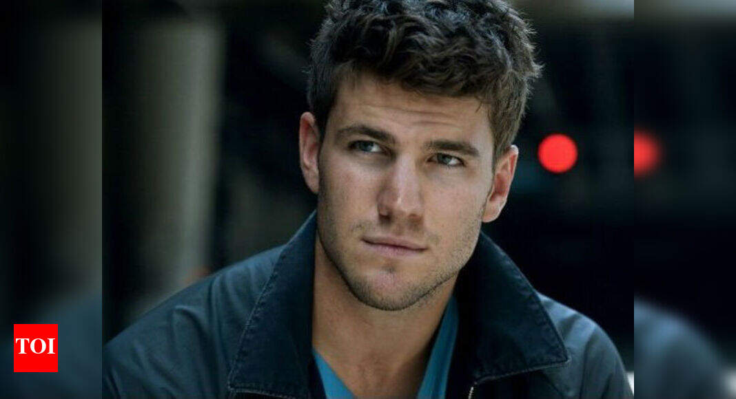 Austin Stowell to star in Steven Spielberg's cold war thriller ...