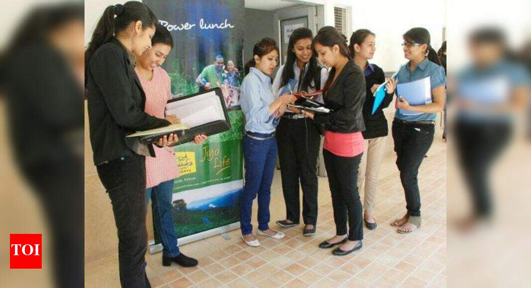 50% rise in job offers on Day 5 of IIT placements - Times of India