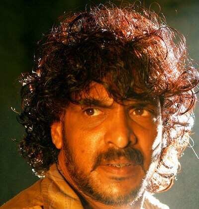 Upendra hit by a rock on his film set | Kannada Movie News - Times of India
