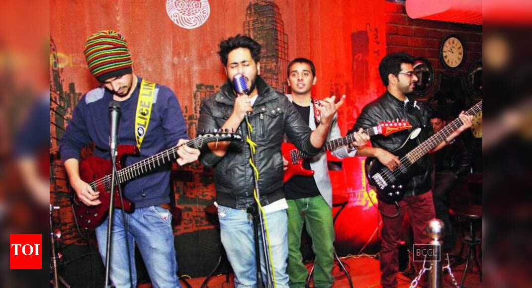 In-house band Mir enthralls guests at Moonshine Cafe and Bar in Delhi ...