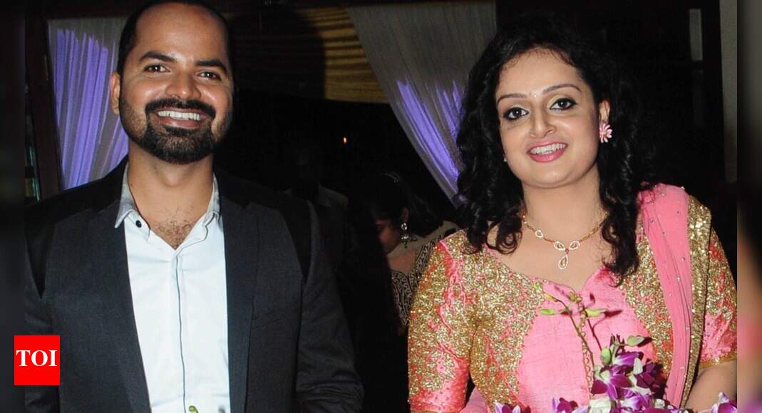 Celebrities spotted at the wedding reception of Vinay Forrt in Kochi ...