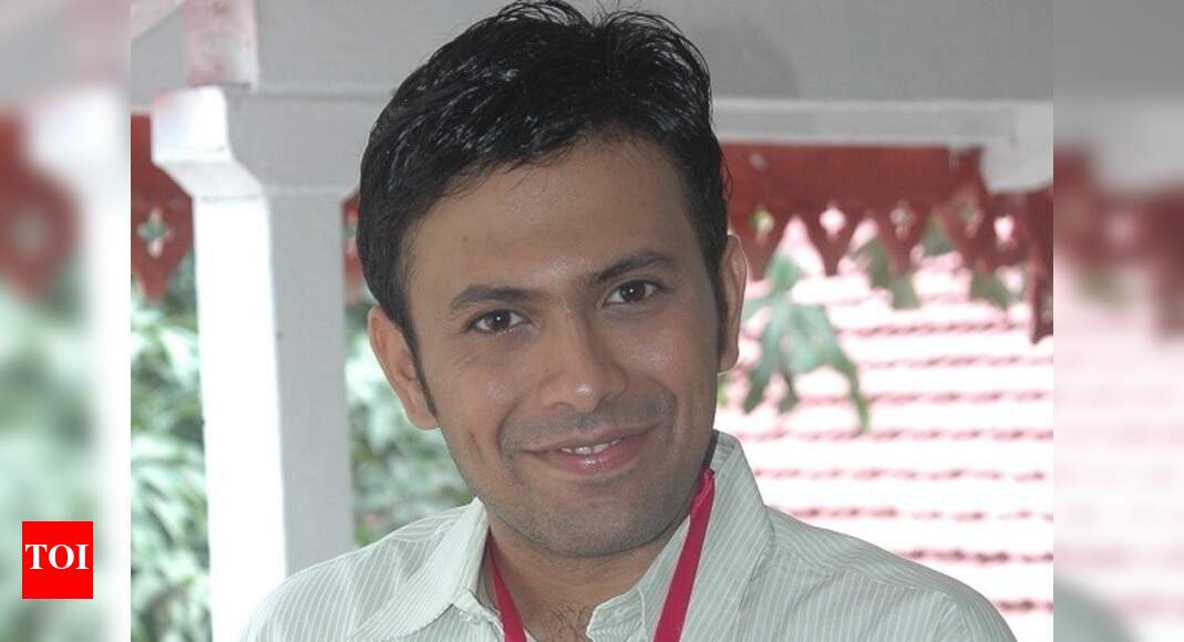 Sohan Master enjoys anchoring - Times of India