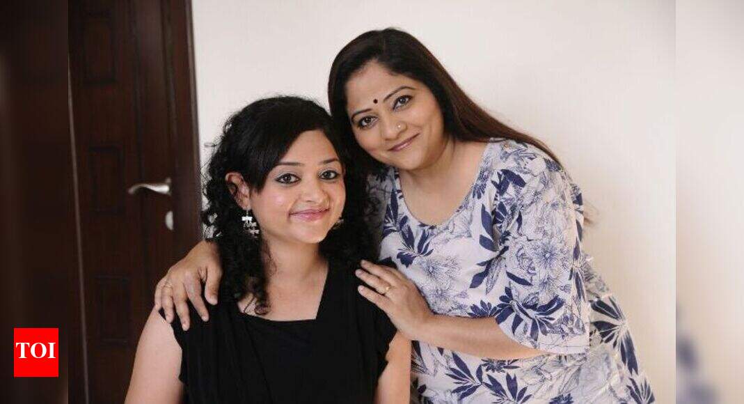Singer Sowmya makes her acting debut | Tamil Movie News - Times of India