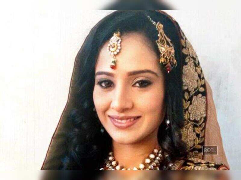 Main Lakshmi Tere Aangan Ki: Heena Parmar is Salim’s Anarkali - Times ...