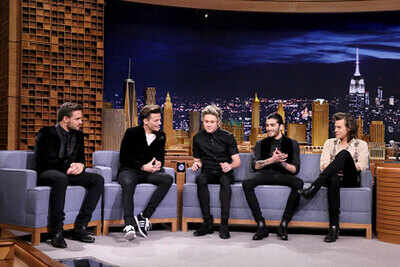 One Direction sing Christmas song | English Movie News - Times of India