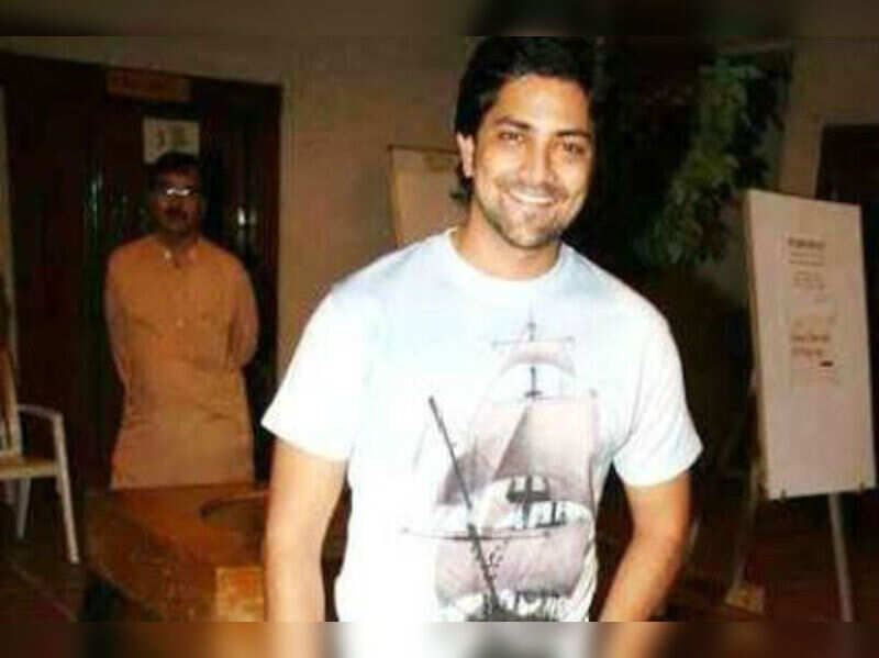 Aniket starts shooting for new film | Marathi Movie News - Times of India