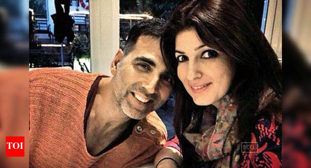 Akshay Kumar and Twinkle get cosy in South Africa | Hindi Movie News ...