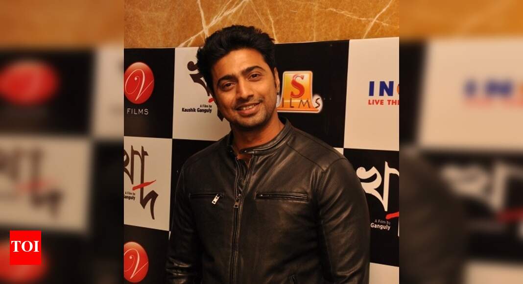 Dev only begins a new year after looking at his mum's face | Bengali ...