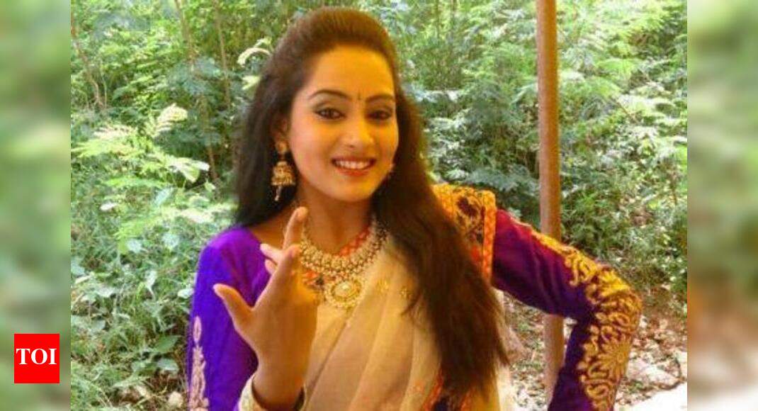 Himaja to debut in Tollywood - Times of India