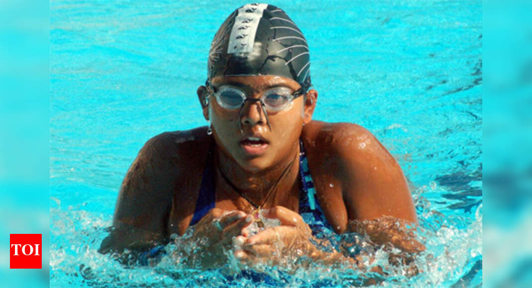 Open water swimmer Bhakti Sharma sets world record in Antarctic Ocean ...