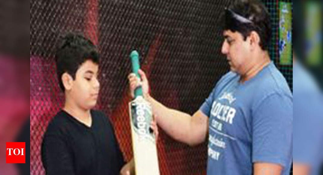 Cyrus Broacha bonds with son over cricket - Times of India