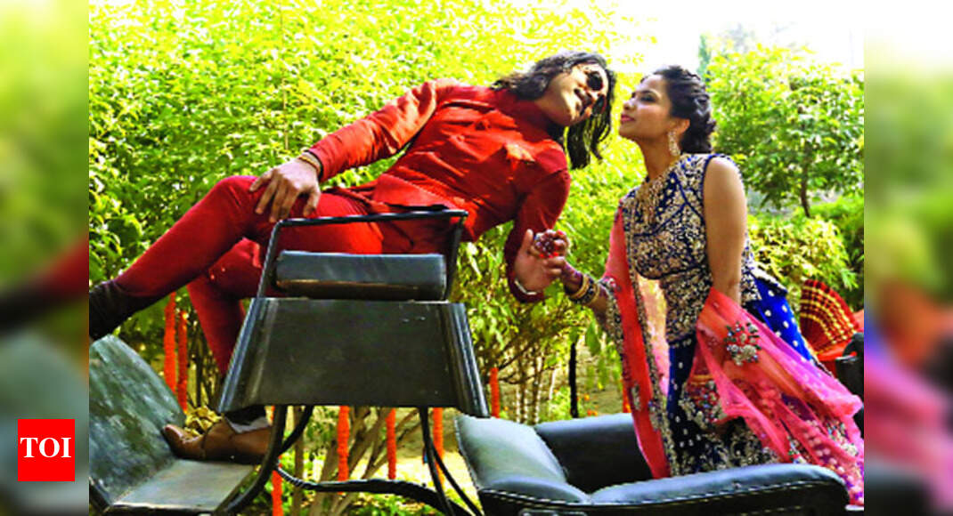 Shrey Aeren and Shaloo Aggarwal's bhaat and Godh-tikka ceremony in ...