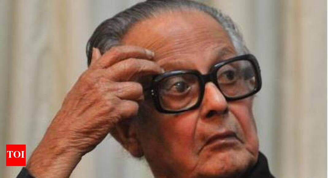RK Laxman suffered a stroke in 2003 | India News - Times of India
