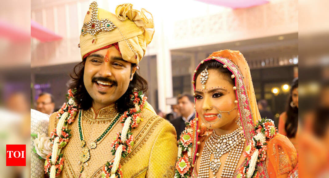 Shrey Aeren and Shaloo Aggarwal tie the knot in Thailand | Events Movie ...