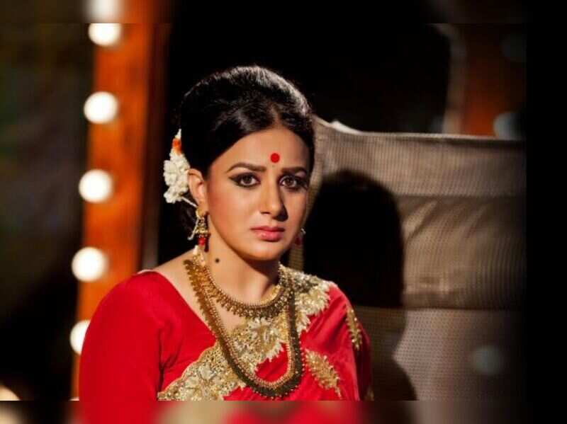 Srujan Lokesh: Watch Pooja Gandhi on Maja Talkies tonight - Times of India