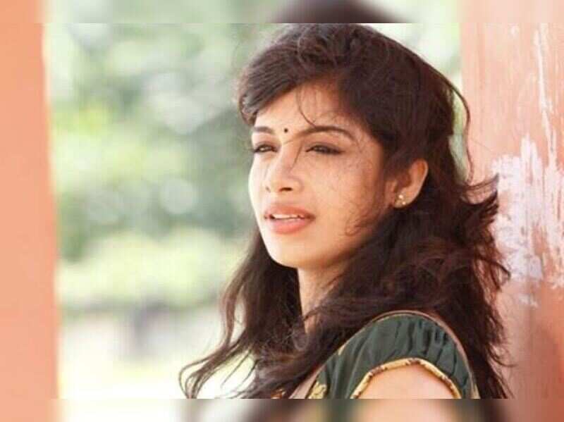 Dilsha upcoming: Dilsha is second heroine in One Second Please - Times ...