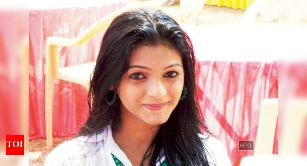 Jyotsna Chandola's real wedding plans clash with her reel - Times of India