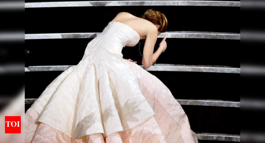 Trips and falls on the red carpet | English Movie News - Times of India
