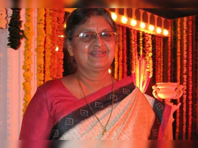 Sulbha Arya steals the show on the sets of Begusarai - Times of India