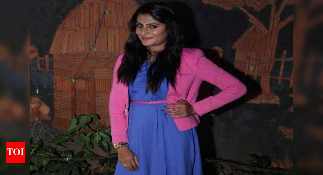 Deepa Gowda at Last Bus press meet in Bengaluru | Events Movie News ...