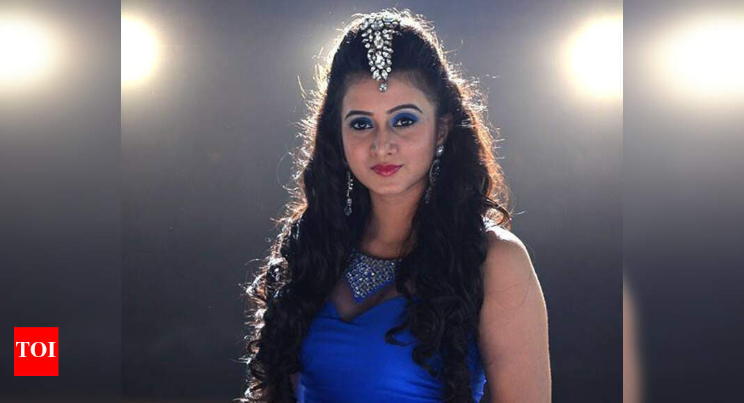 Harshika doesn’t impress Mayuri - Times of India