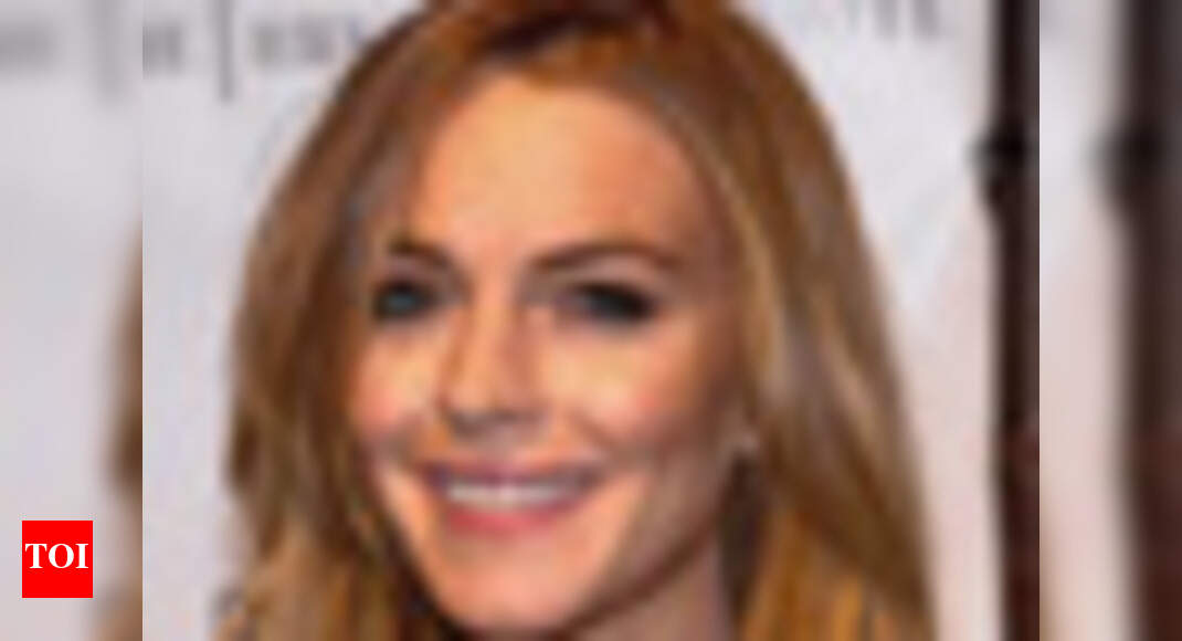 Lohan's dad urges her to seek help! | English Movie News - Times of India