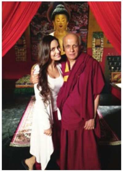 Bhatt turns Buddhist | Hindi Movie News - Times of India