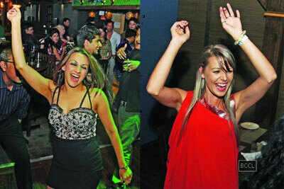 Partygoers enjoy at Ramla’s Rocking Wednesday in Gurgaon | Events Movie ...