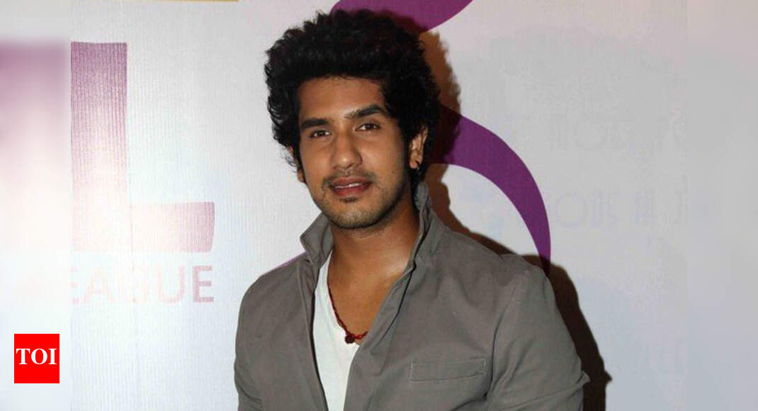 Suyyash Rai beaten up, files a police complaint - Times of India