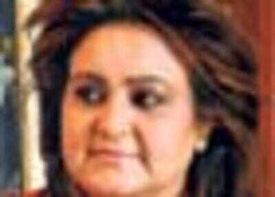 Be hopeful, suggests Poonam Sethi - Times of India